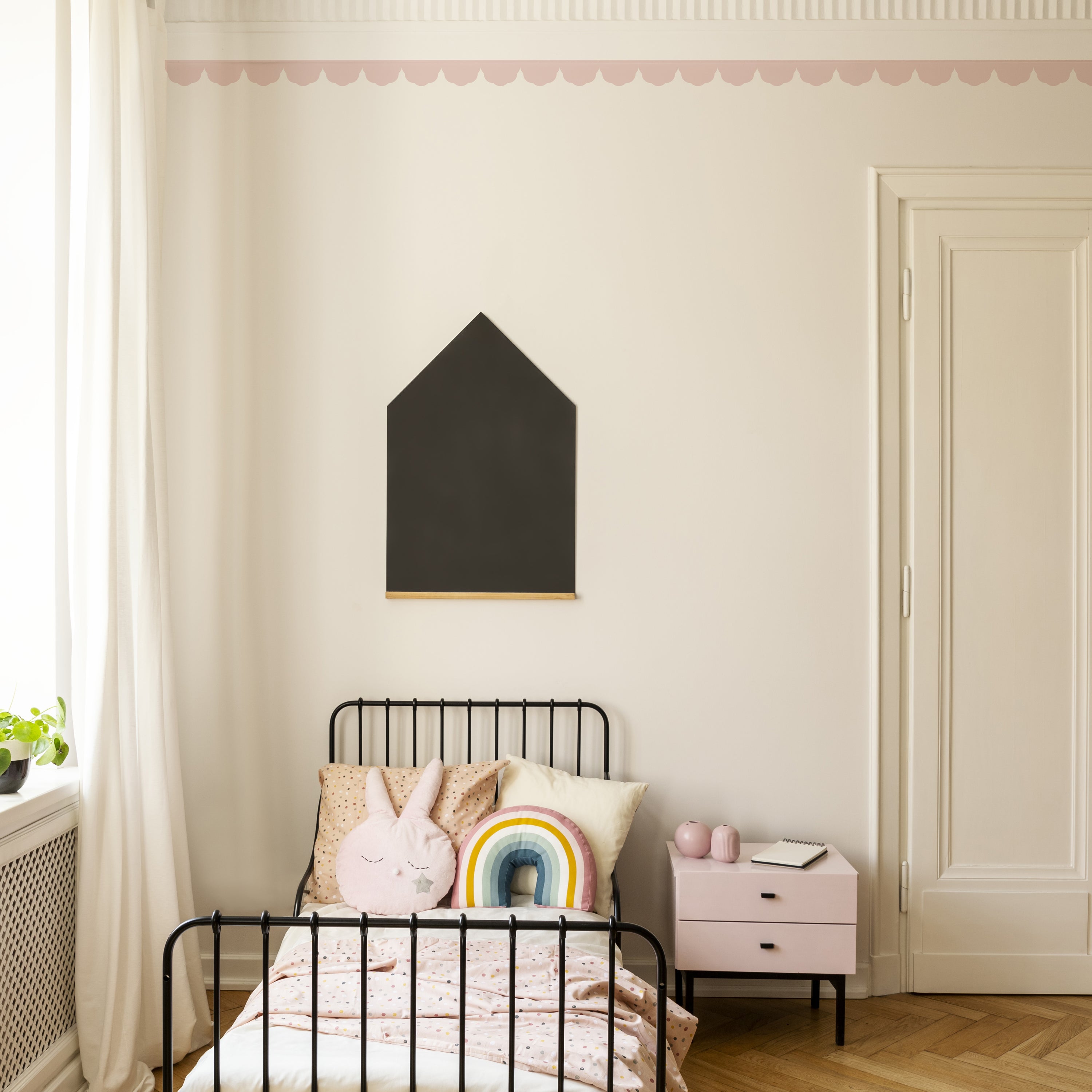 Doily Scallop Border Wall Stickers – Nutmeg Studio